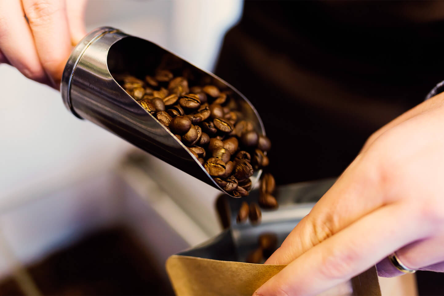 Lo Re Caffe - Il buongiorno si vede dal Caffè